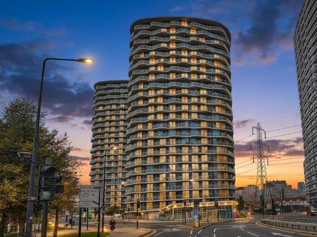 2 bedroom flat for sale