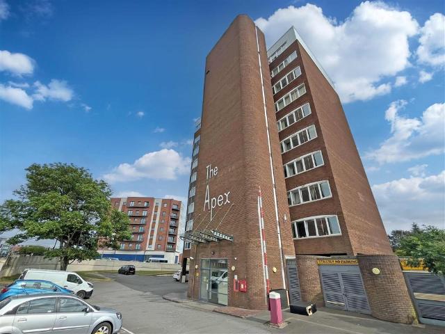 2 bedroom flat for sale