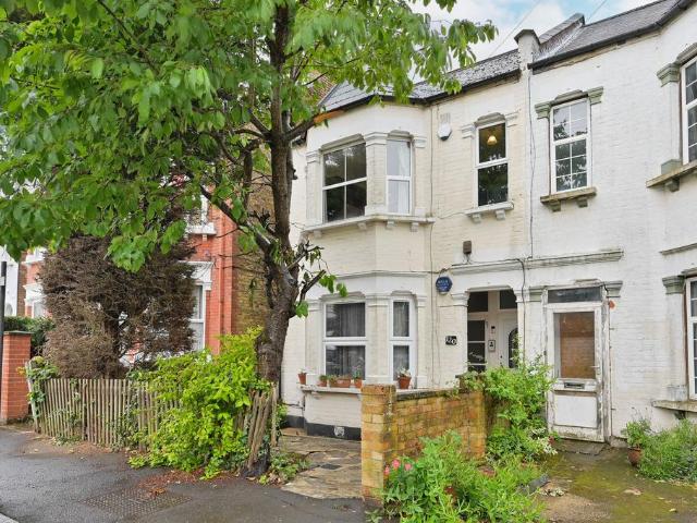 2 bedroom flat for sale