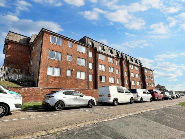 2 bedroom flat for sale