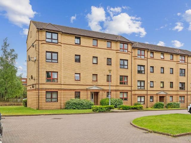 2 bedroom flat for sale