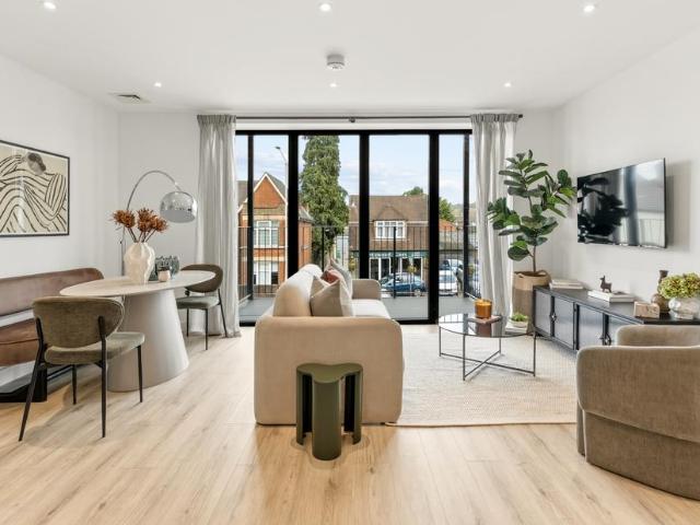 2 bedroom flat for sale