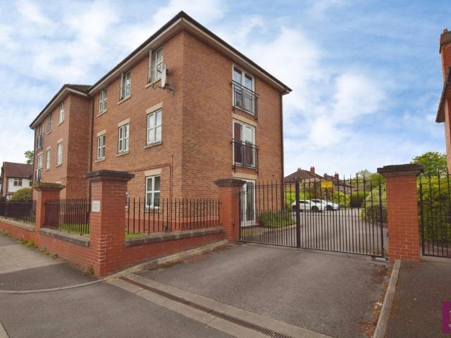2 bedroom flat for sale