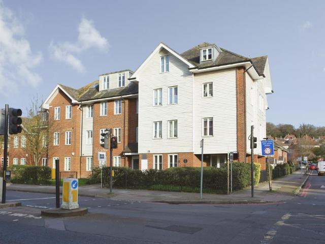 2 bedroom flat for sale