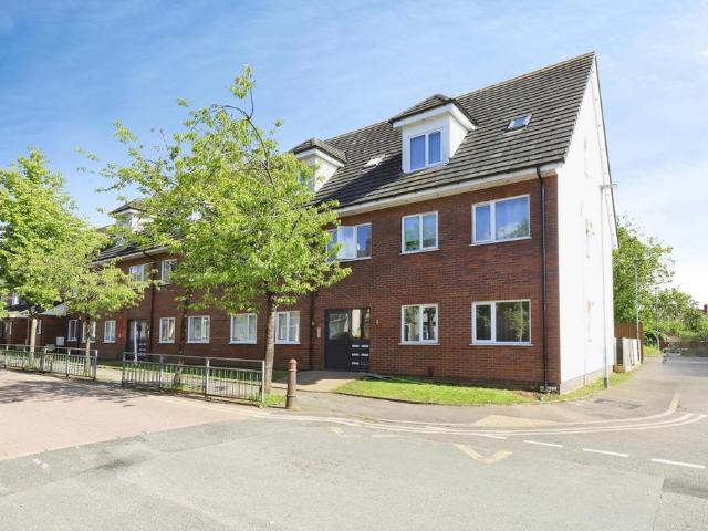 2 bedroom flat for sale
