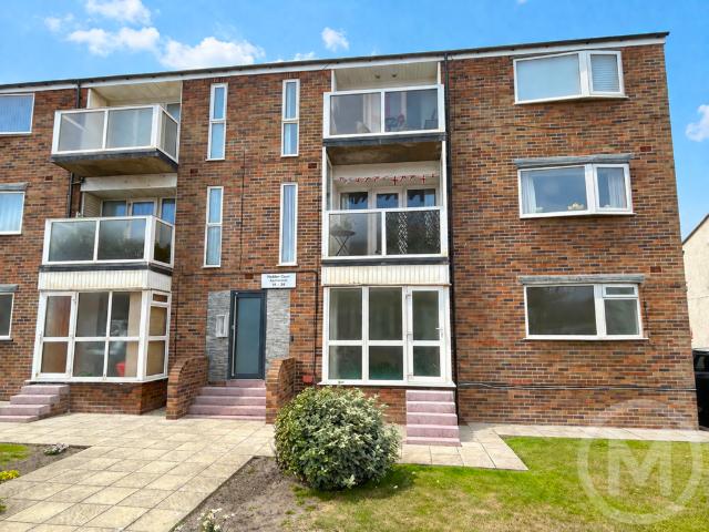 2 bedroom flat for sale