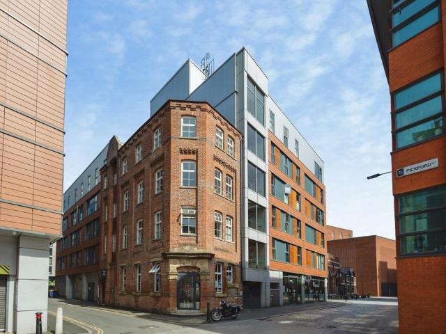 2 bedroom flat for sale