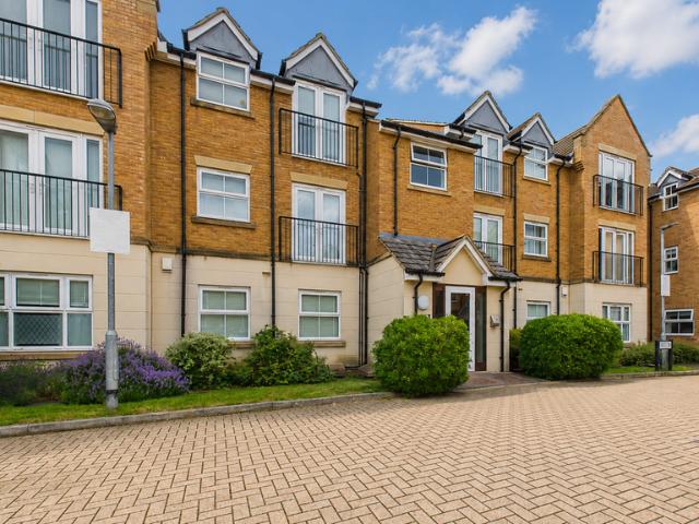 2 bedroom flat for sale