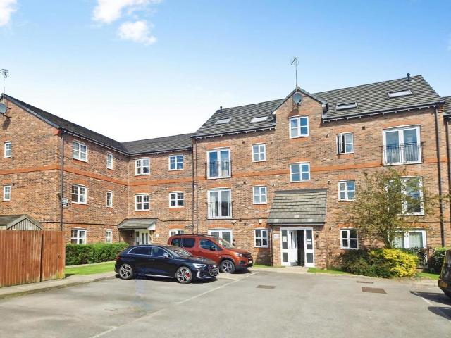 2 bedroom flat for sale