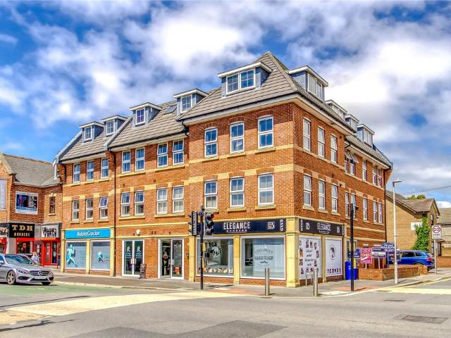 2 bedroom flat for sale