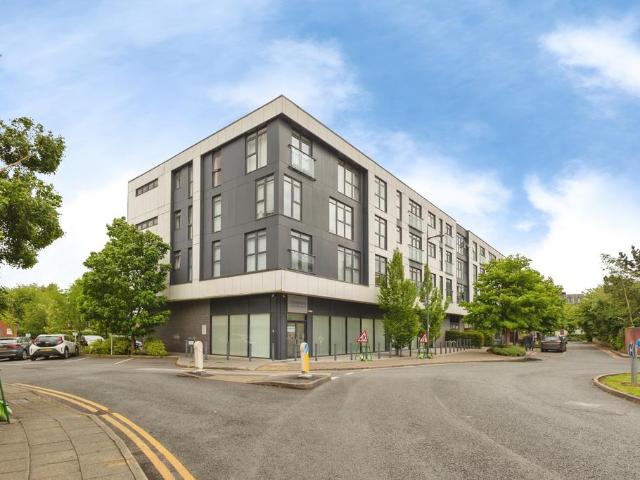2 bedroom flat for sale