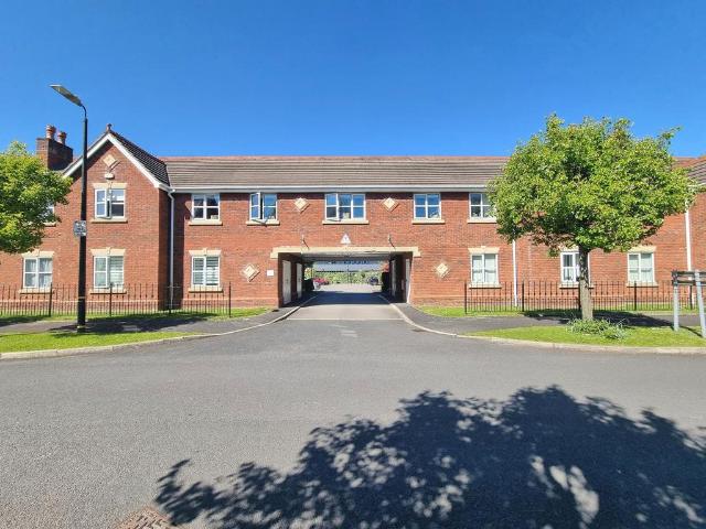 2 bedroom flat for sale