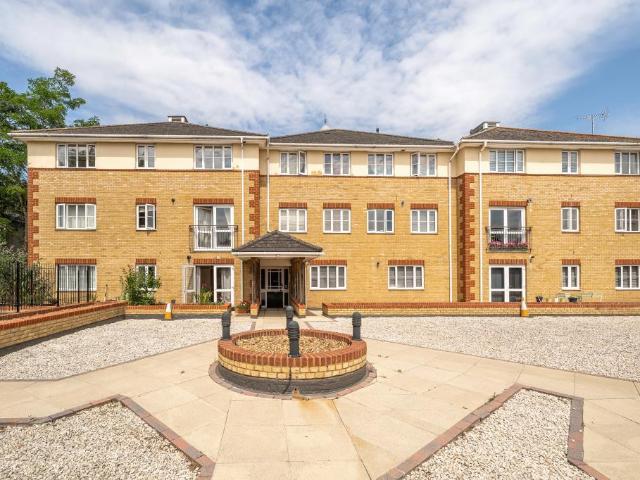 2 bedroom flat for sale