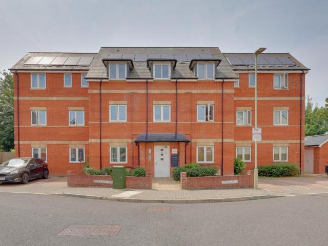 2 bedroom flat for sale