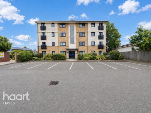 2 bedroom flat for sale