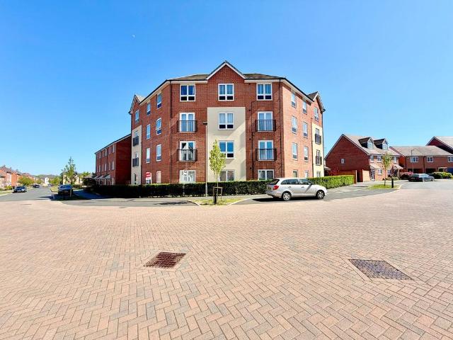 2 bedroom flat for sale