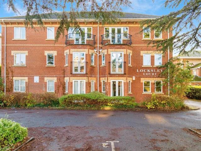 2 bedroom flat for sale