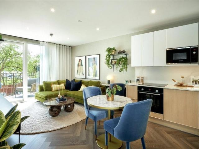 2 bedroom flat for sale