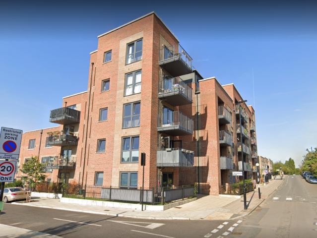 2 bedroom flat for sale
