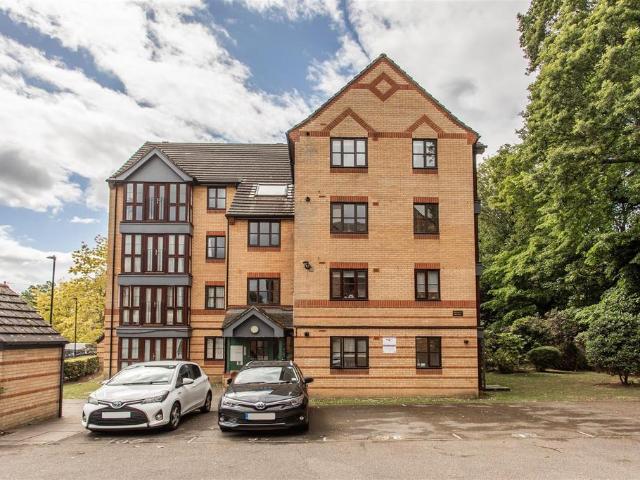 2 bedroom flat for sale