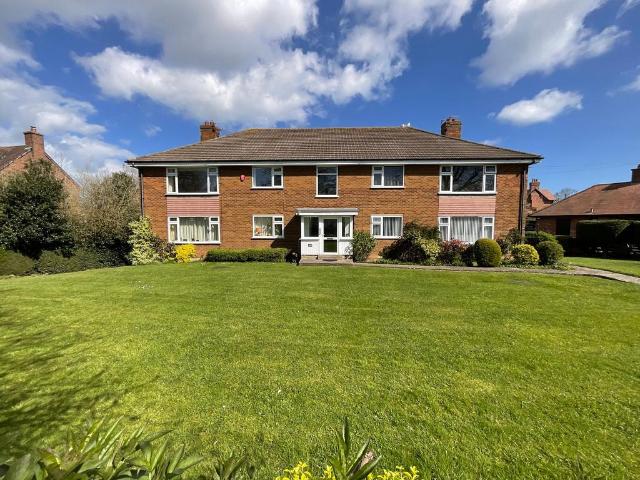 2 bedroom flat for sale