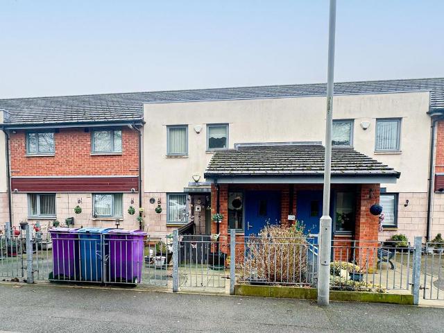 2 bedroom flat for sale