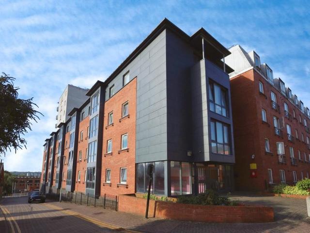 2 bedroom flat for sale