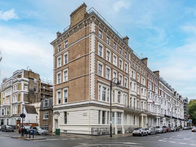 2 bedroom flat for sale