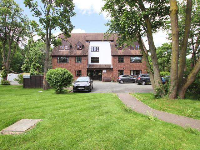 2 bedroom flat for sale