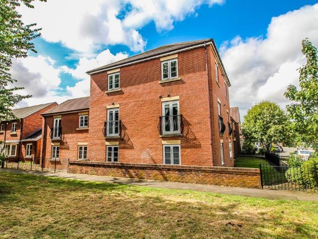 2 bedroom flat for sale