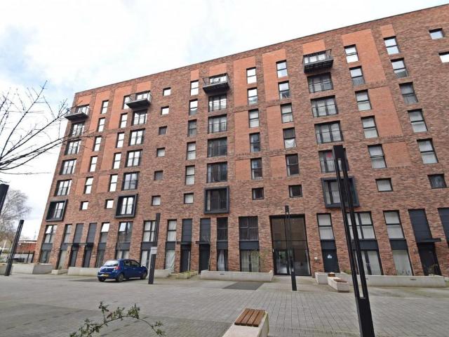 2 bedroom flat for sale