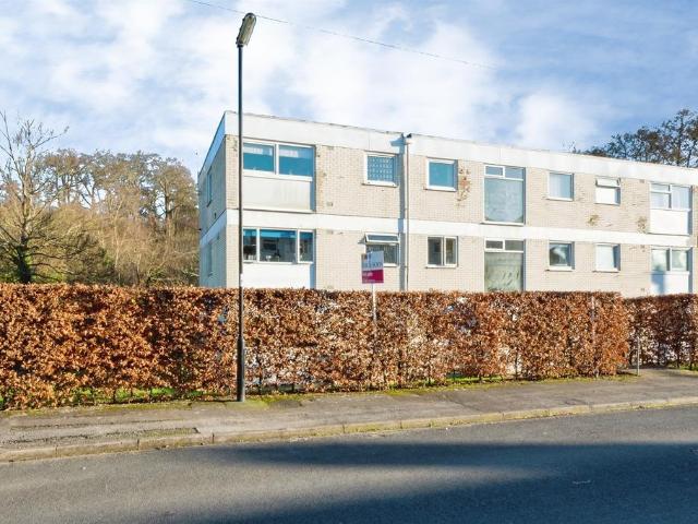 2 bedroom flat for sale
