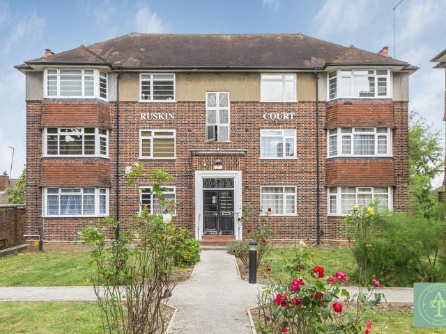 2 bedroom flat for sale