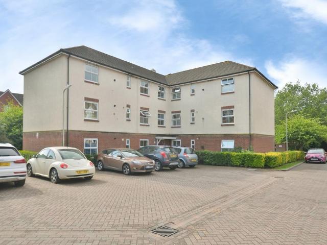 2 bedroom flat for sale