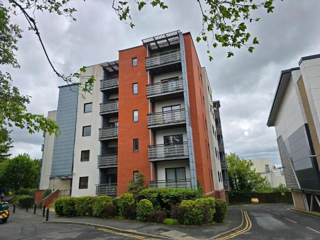 2 bedroom flat for sale