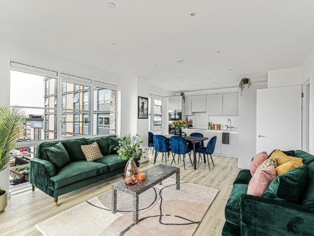 2 bedroom flat for sale