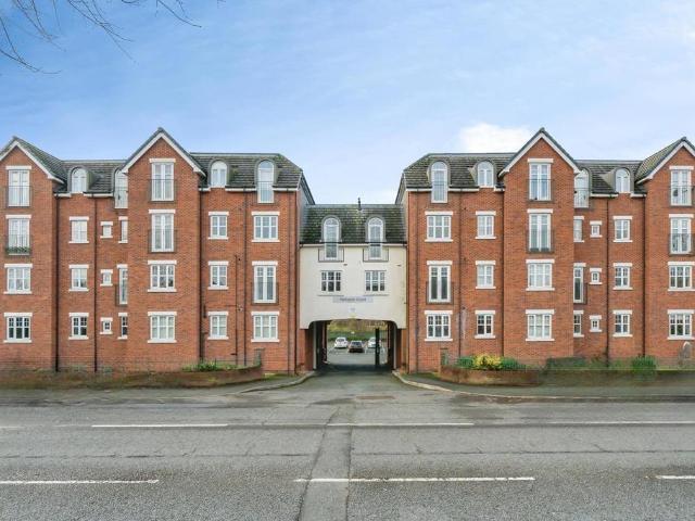 2 bedroom flat for sale