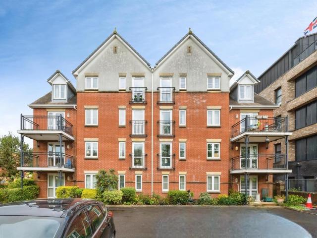 2 bedroom flat for sale