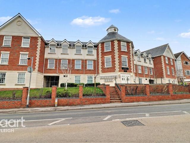 2 bedroom flat for sale