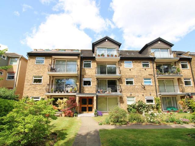 2 bedroom flat for sale
