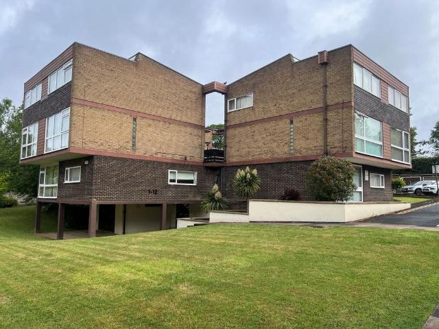 2 bedroom flat for sale