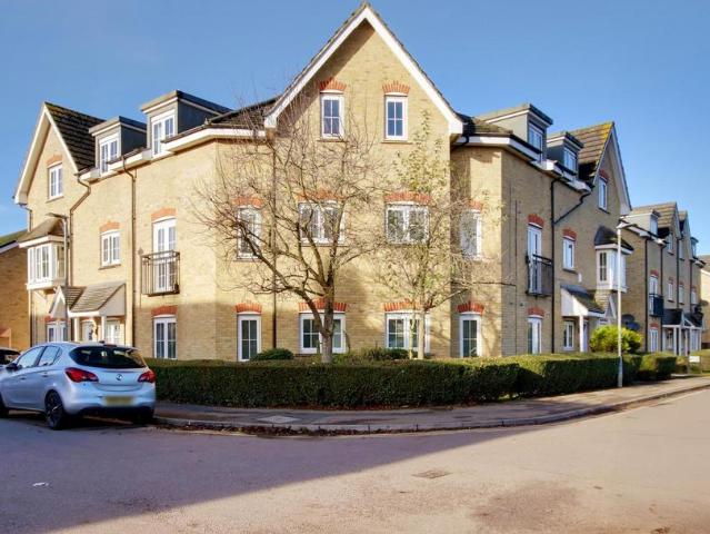 2 bedroom flat for sale