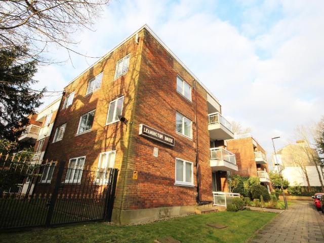 2 bedroom flat for sale