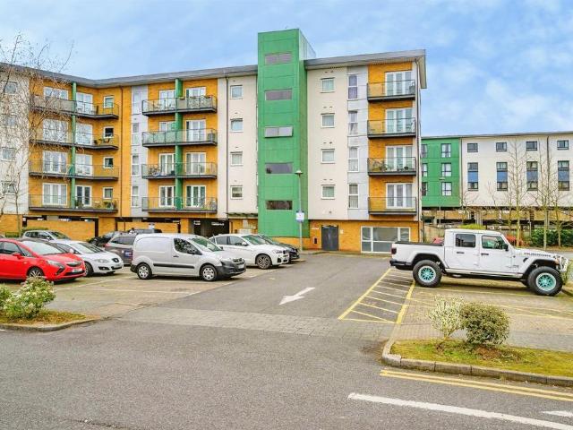 2 bedroom flat for sale