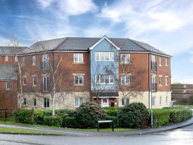2 bedroom flat for sale