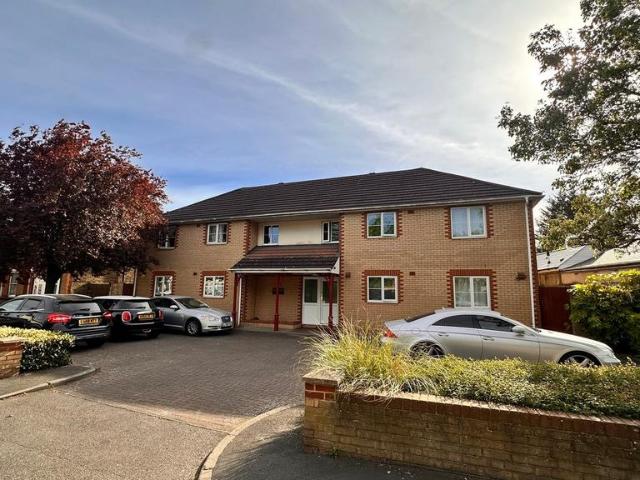2 bedroom flat for sale