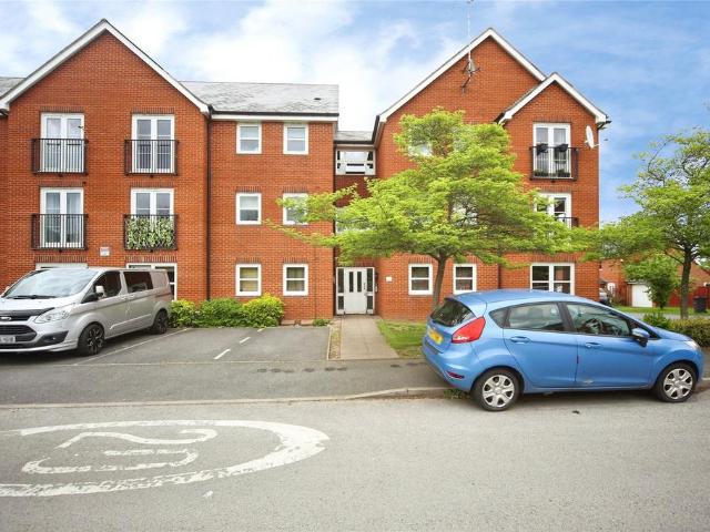 2 bedroom flat for sale