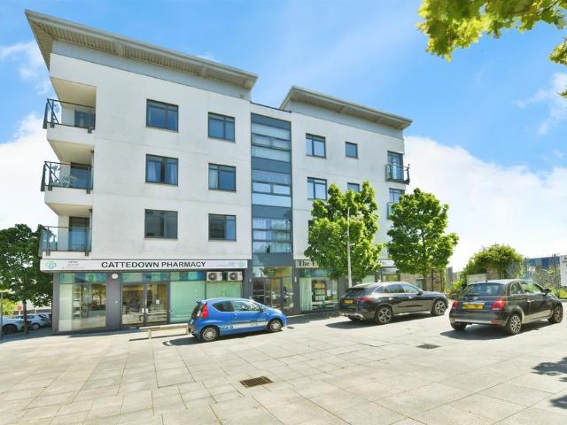 2 bedroom flat for sale