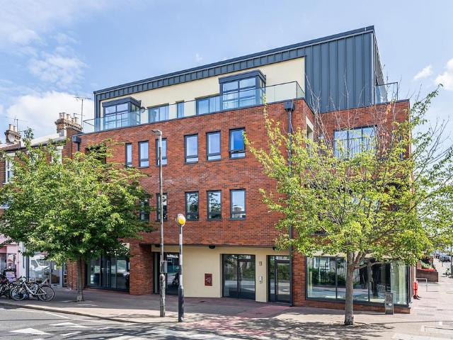 2 bedroom flat for sale