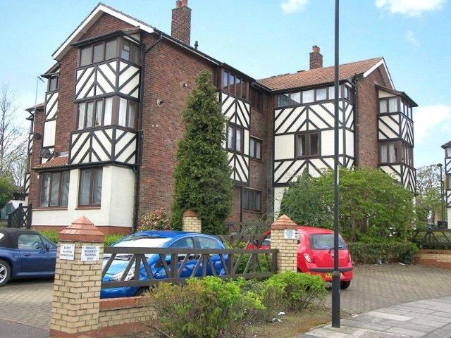 2 bedroom flat for sale